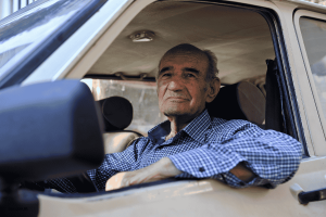 Idosos com +60 anos são unânimes: esses são os 3 melhores carros populares para usar até o fim ...